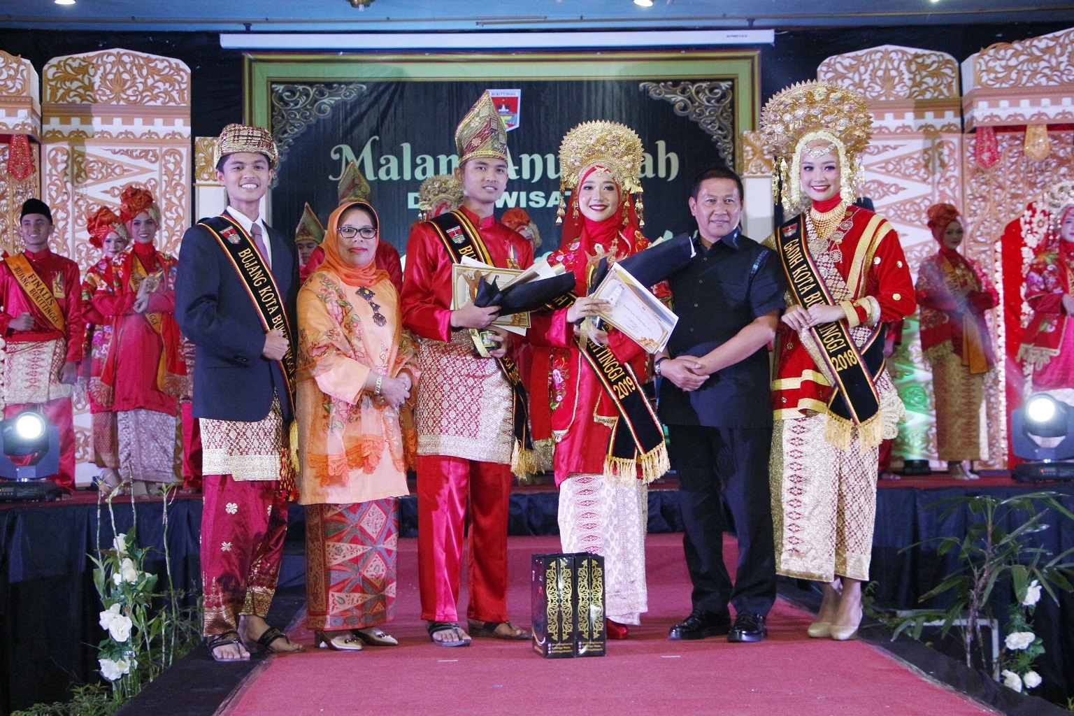 Duta Wisata Bujang Jo Gadih Bukittinggi Terpilih, Siapa, Ya? - GenPI.co